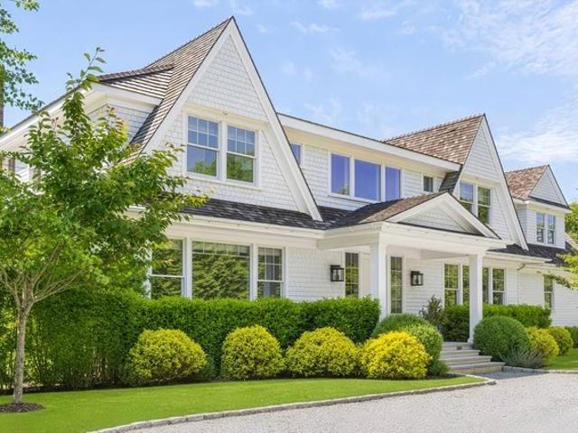 112 Meeting House Rd, Westhampton Beach, NY 11978