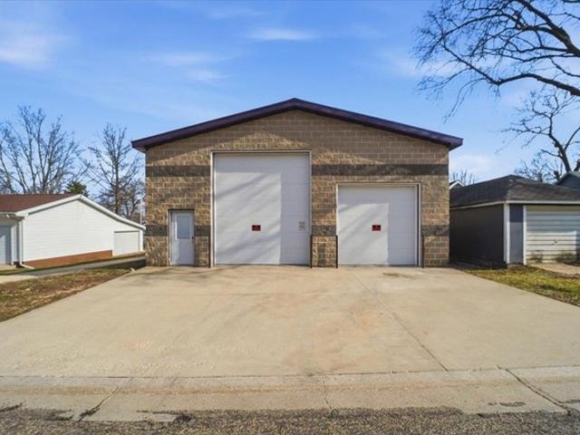 112 N 4th St, Greene, IA 50636