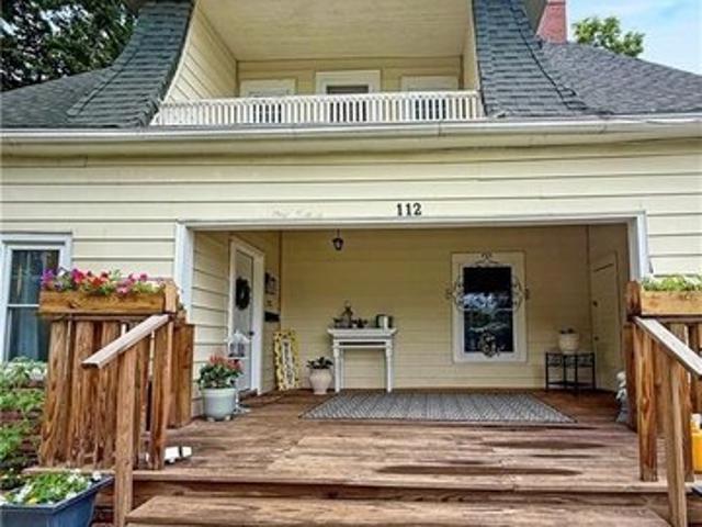 112 N 1st St, Independence, KS 67301