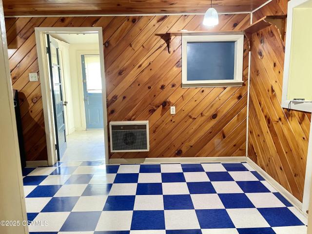 112 n washington street # 1st floor
