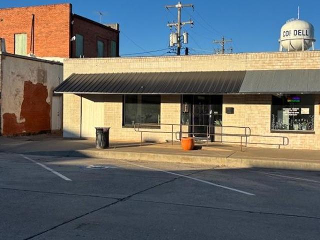 112 N Market Center