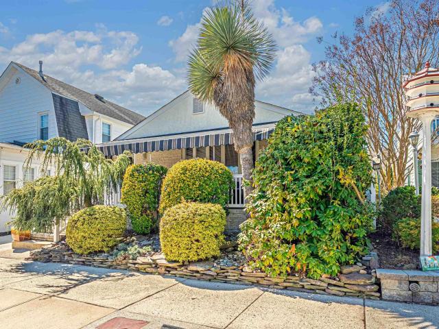 112 N Osborne Ave