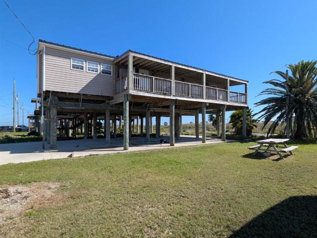 112 Norah Ln, Grand Isle, LA 70358 | MLS #BR2026005 | Compass