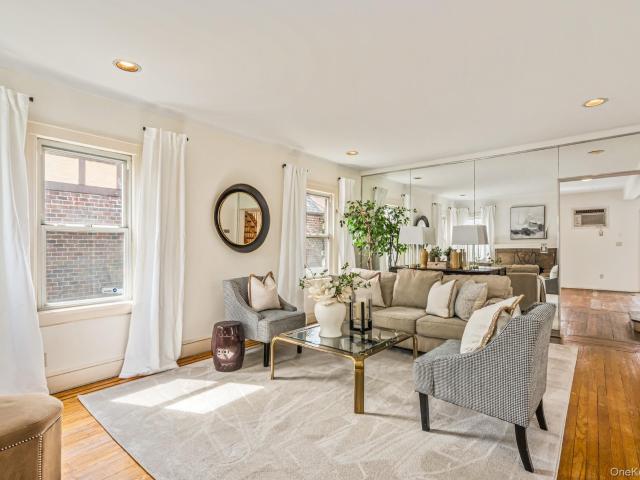 112 New Hyde Park Road