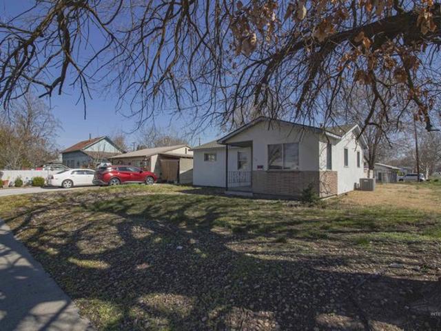 112 NW 8th St, Ontario, OR 97914