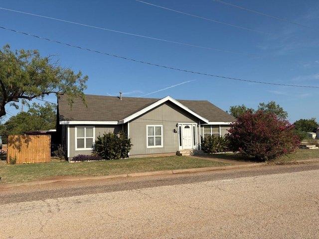 112 S Woods St, Bronte, TX 76933