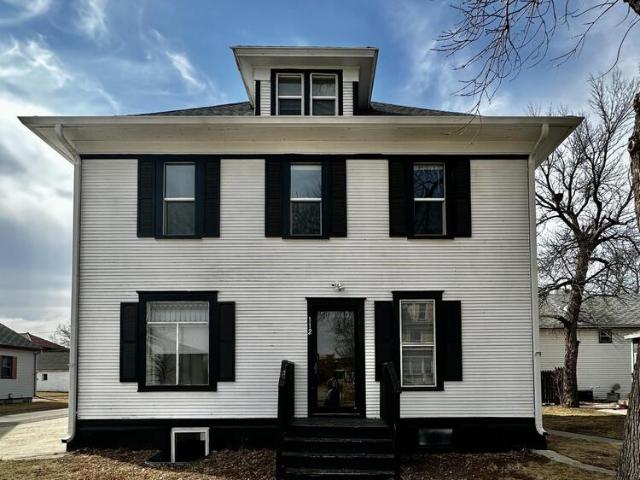 112 S Arch Street, Aberdeen, SD 57401