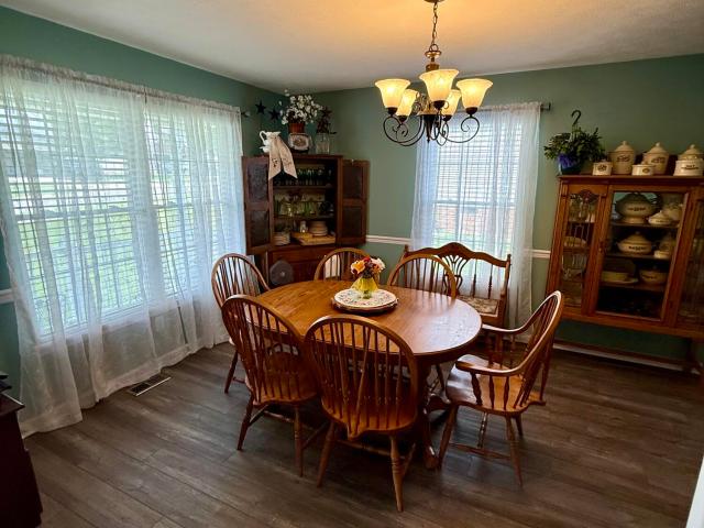 112 S Colonial Heights Drive