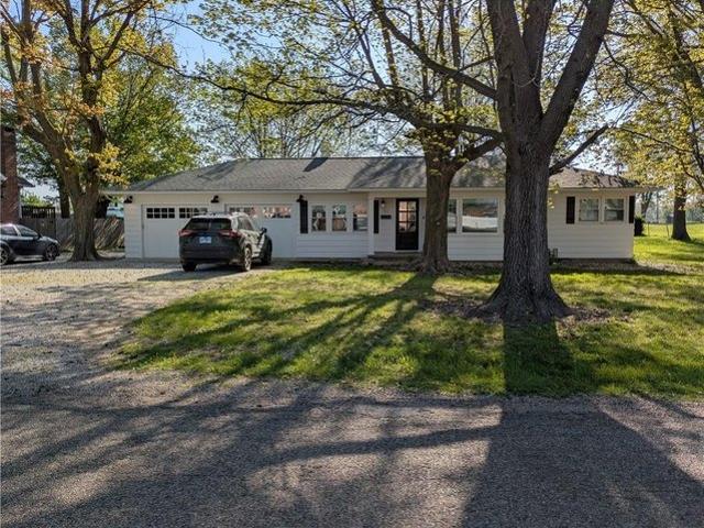 112 S Eads Ave, Paris, IL 61944
