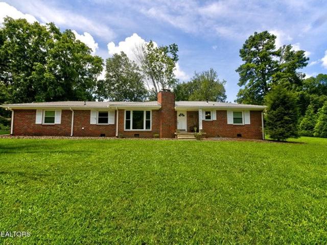 112 S Hummingbird Ln, Dickson, TN 37055