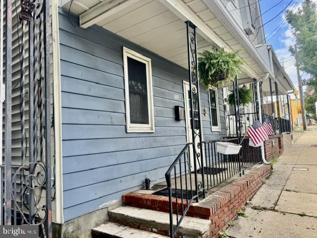 112 S Lehigh Avenue S
