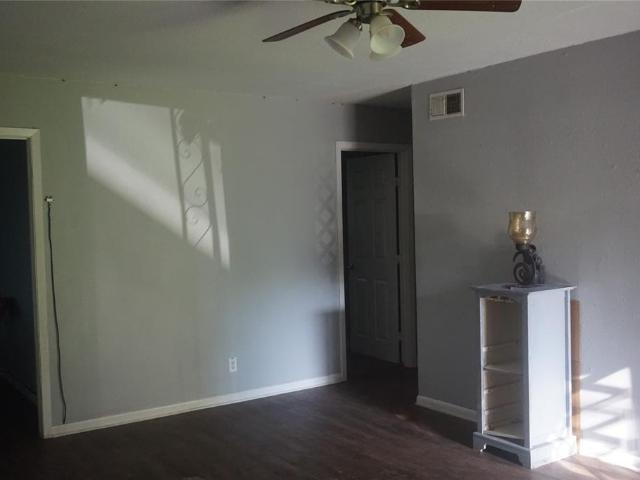 112 S Lynn Avenue