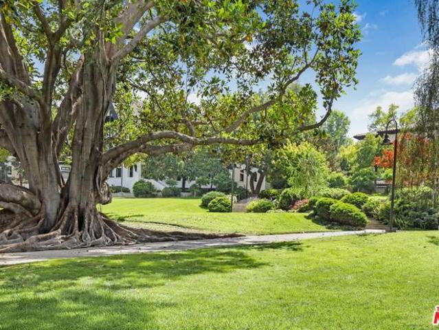 112 S Orange Grove Blvd #209, Pasadena, CA 91105
