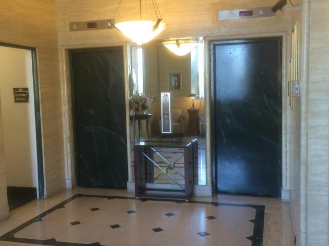 112 S Oxford Ave