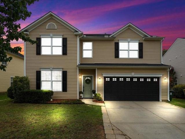 112 Smith Rock Dr, Holly Springs, NC 27540
