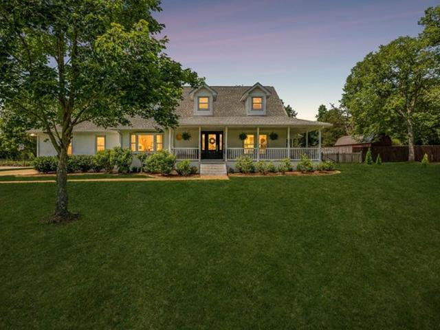 112 Southwinds Dr, Hermitage, TN 37076