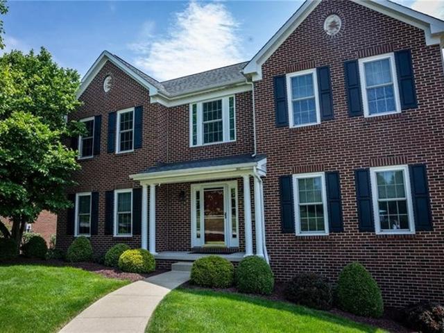 112 Scenic Ridge Dr, Venetia, PA 15367