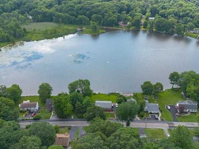 112 Seneca Lake Rd, Sparta, NJ 07871 | MLS #4040