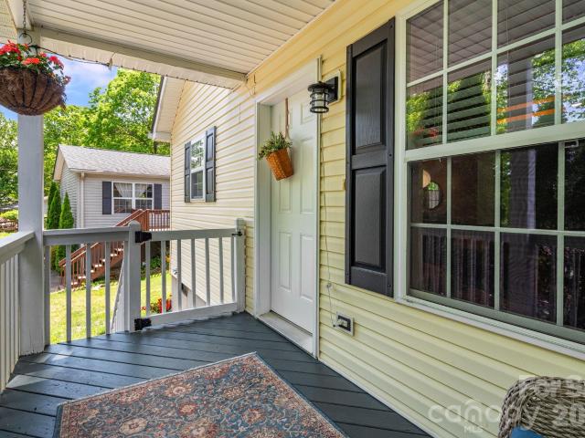 112 Shadowlawn Drive
