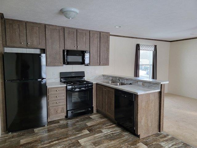 112 Sheppard Ave Unit 112, Flushing, MI 48433