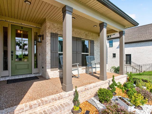 112 Stewarts Landing Dr