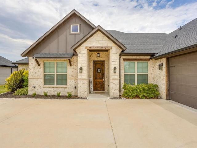 112 Steves Way