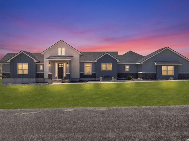 112 Summer Meadow Dr, La Vernia, TX 78121