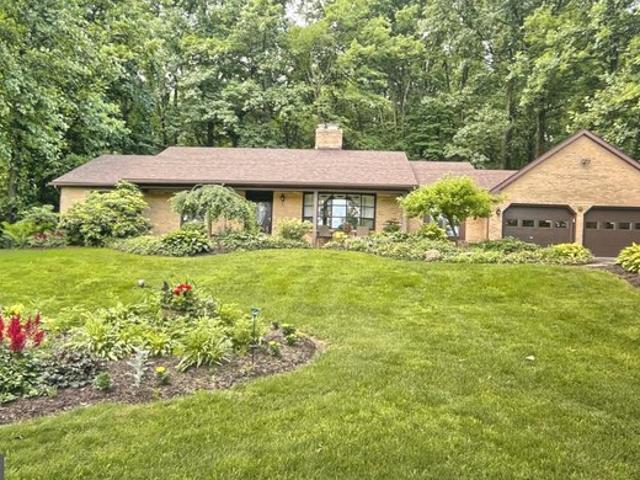 112 Sunnyfield Dr, Fleetwood, PA 19522