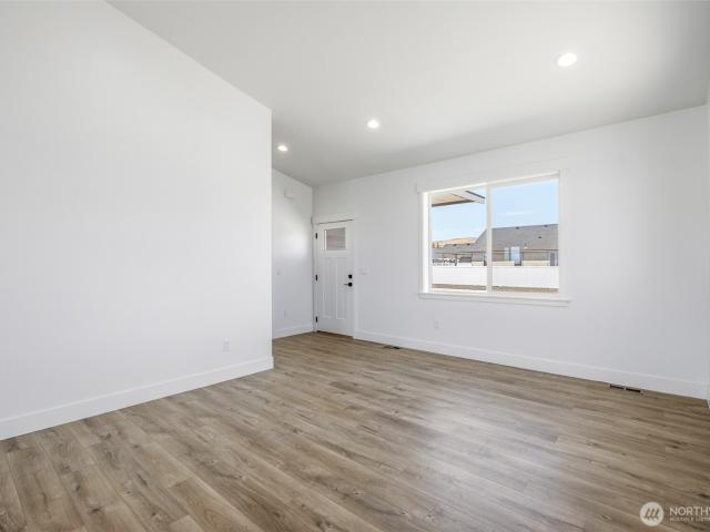112 Sunwest Drive