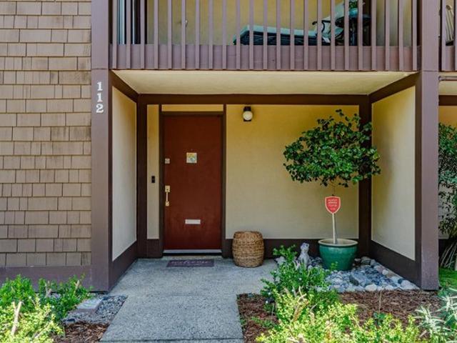 112 Surrey Ln, San Rafael, CA 94903