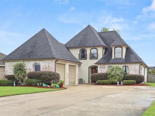 112 Panther Run Dr, Destrehan, LA 70047