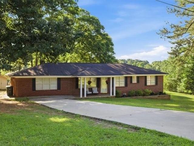 112 Pine St, Calhoun, GA 30701