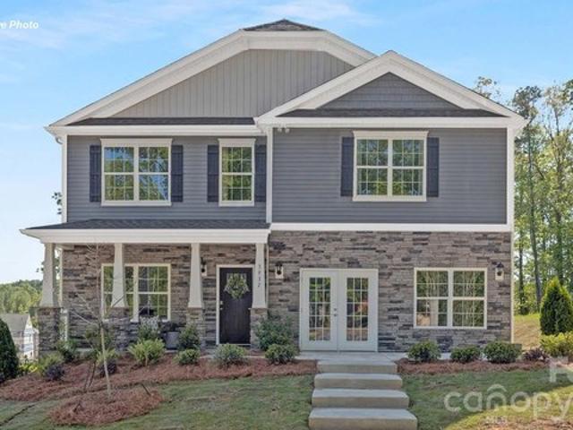 112 Piney Woods Rd, Fletcher, NC 28732