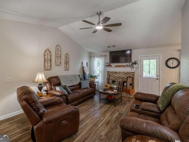 112 Pinkston Court