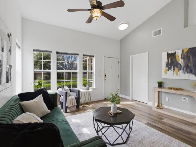 112 Prairie Springs Loop