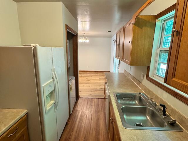 112 Price Lane