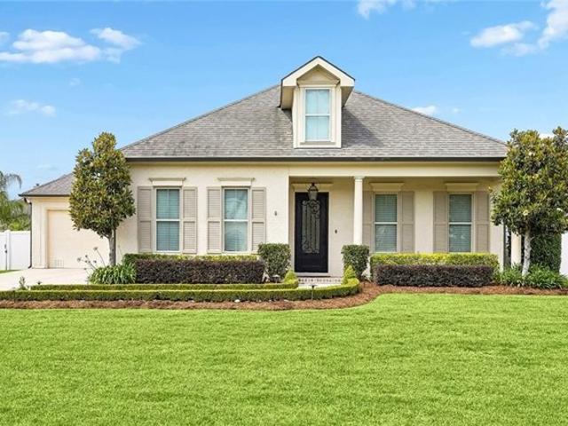 112 Primrose Dr, Belle Chasse, LA 70037
