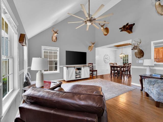 112 Royal Drive