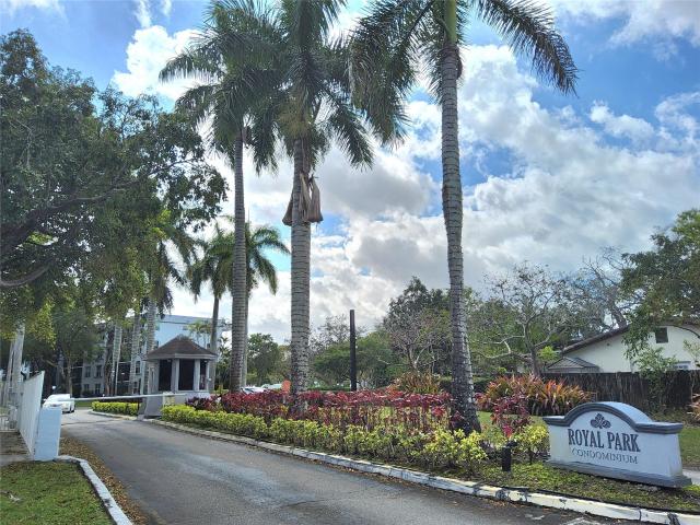 112 Royal Park Dr, Unit 4F, Oakland Park, FL 33309 | MLS #F10551 | Compass