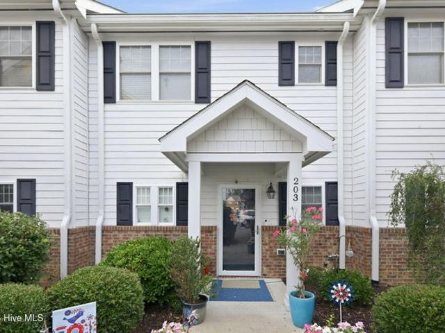 112 Rochelle Dr Unit 203, Morehead City, NC 28557