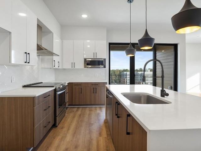 112 Rogers St NE Apt 204, Atlanta, GA 30317