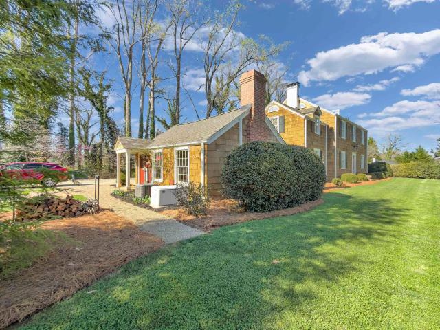 112 Rosewood Lane