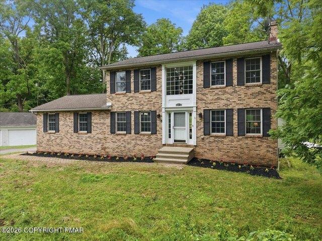 112 Red Cherry Ln, Stroudsburg, PA 18360