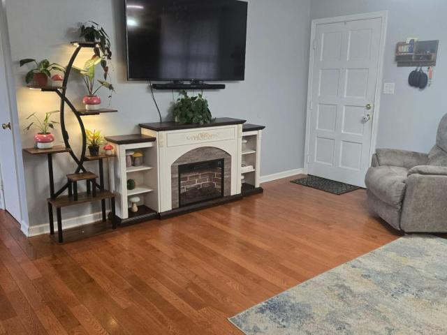 112 Reed Place