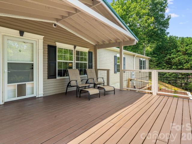 112 Reeves Road