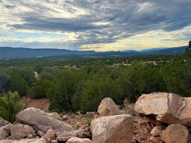 112 River Rd, Ilfeld, NM 87538