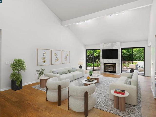 112 Richard Ln
