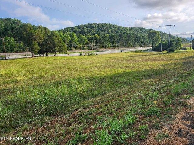 112 Ridgecrest Rd, Harriman, TN 37748
