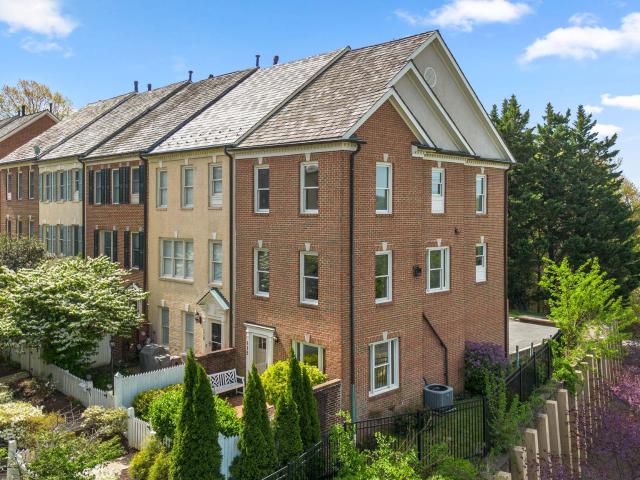 112 Ridgepoint Pl, Gaithersburg, MD 20878 | MLS #MDMC2225 | Compass