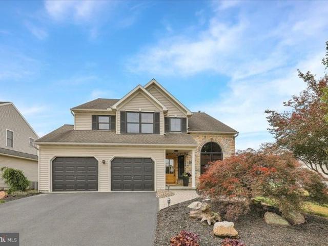 112 Running Creek Dr, Reading, PA 19608